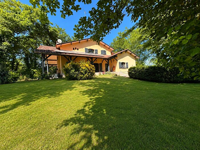 Saint-Yaguen : Maison 8 pièces à vendre