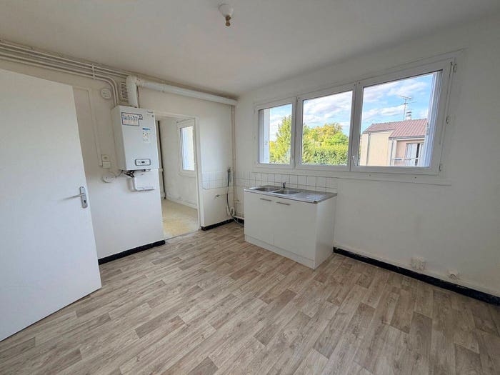 Appartement 5 pièces à louer à Centre Ville, Étampes