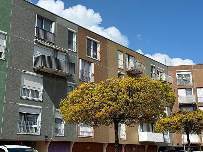 Appartement à vendre - Quetigny - 4 pièces - 2 chambres