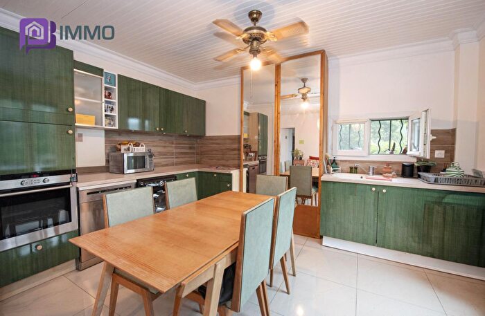 Villeneuve-le-Roi, Bord de l'Eau : Maison 7 pièces à vendre