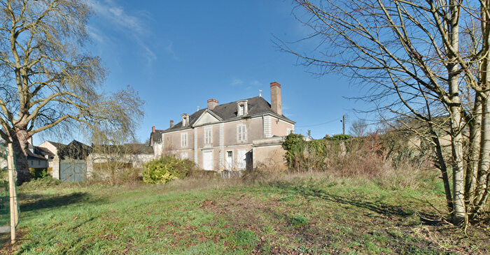 Maison à vendre - Seiches-sur-le-Loir - 10 pièces - 4 chambres