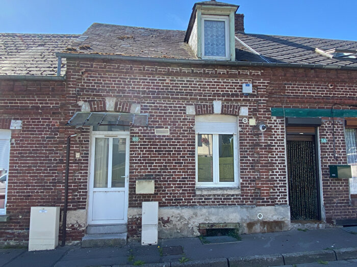 Nesle-Normandeuse : Maison 2 pièces à vendre