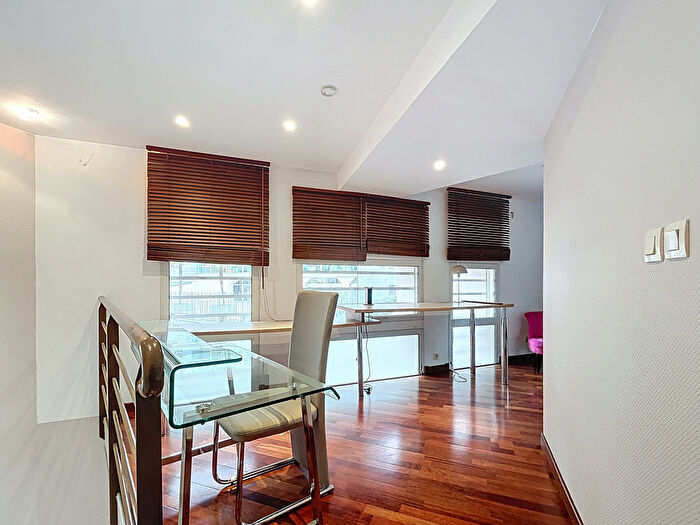 Appartement à vendre - Lyon e , Perrache, Confluence - 2 pièces - 1 chambre