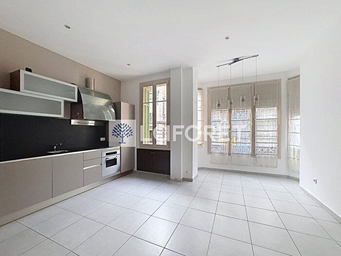 Appartement à louer - Tenao Inferieur, Beausoleil - 3 pièces - 2 chambres