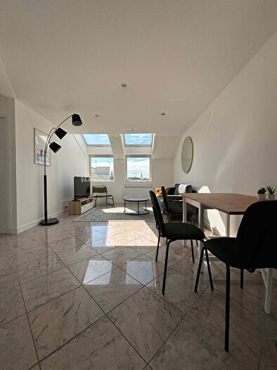 Appartement à louer - Nantes, Saint-Clément, Jardin des plantes, Caserne Lamoricière - 5 pièces - 4 chambres