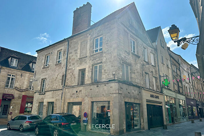 Senlis, Centre-ville : Appartement 1 pièce à louer