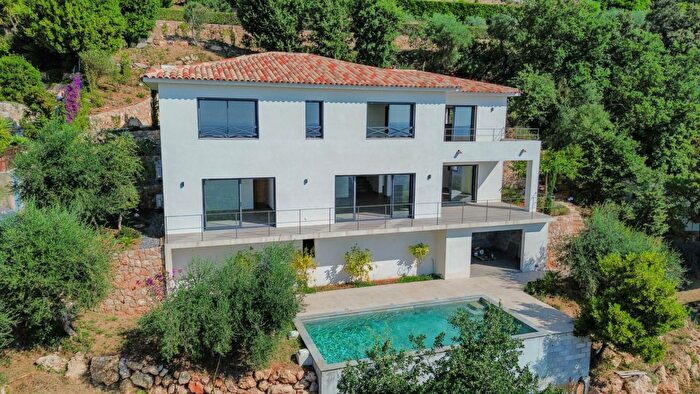 Maison 7 pièces à vendre à Spéracèdes