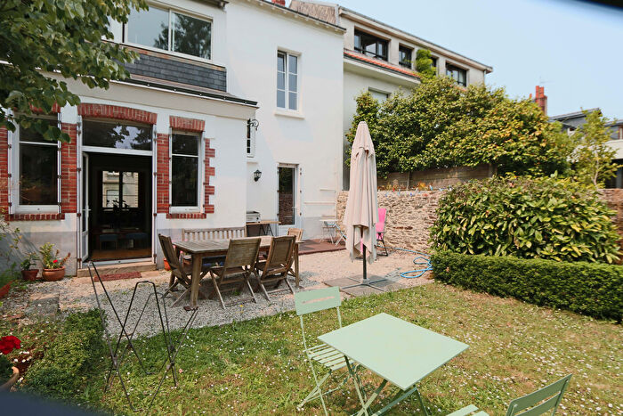 Maison 8 pièces à vendre à Nantes, Hauts-Pavés, Saint-Pasquier, Saint-Félix, Université