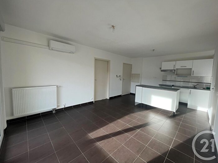 Appartement à louer - Cuers - 3 pièces - 2 chambres