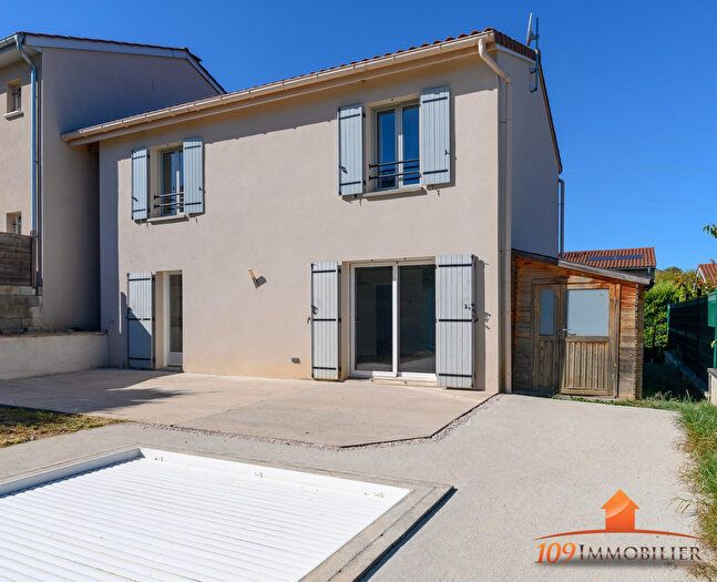 Maison 5 pièces à Pommiers, à vendre