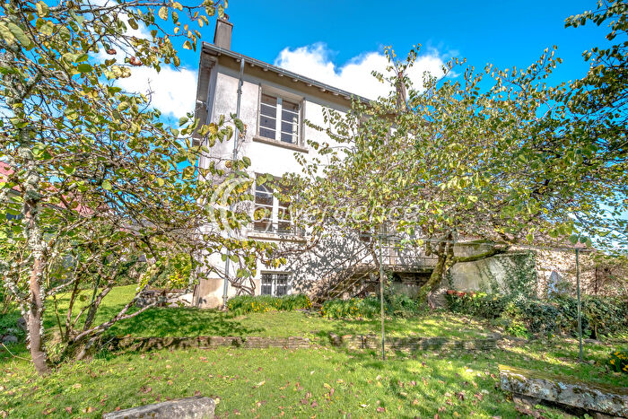 Maison à vendre - Saint-Germain-les-Belles - 7 pièces - 4 chambres