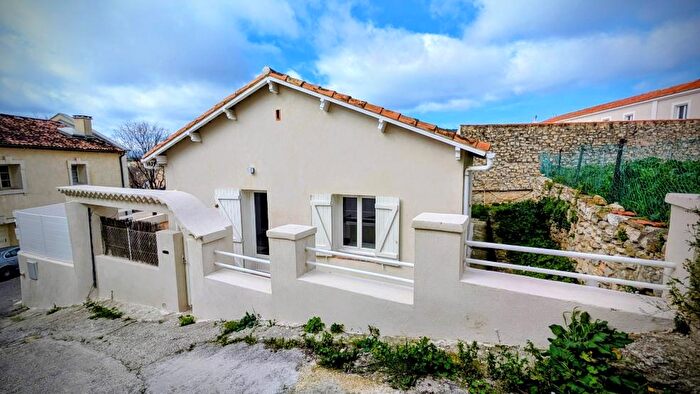 Maison à louer - Ceyreste - 3 pièces - 2 chambres