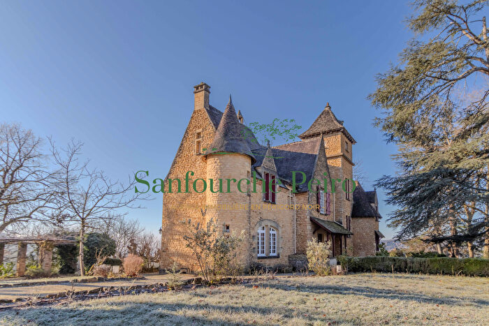 Maison à vendre - Sarlat-la-Canéda - 9 pièces - 7 chambres