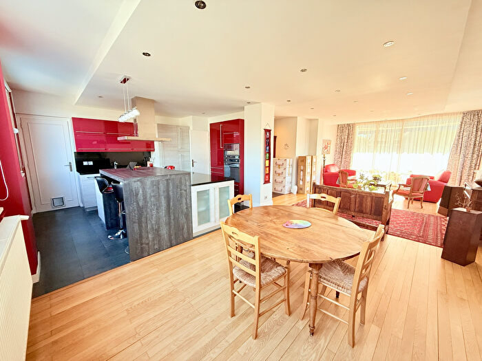 Appartement à vendre - Chambéry, Centre-ville - 3 pièces - 2 chambres