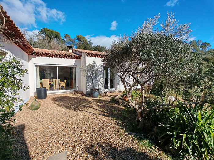 Maison à vendre - Méounes-lès-Montrieux - 5 pièces - 4 chambres