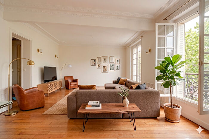 Boulogne-Billancourt, Menus, Jean Baptiste Clément : Appartement 3 pièces à vendre