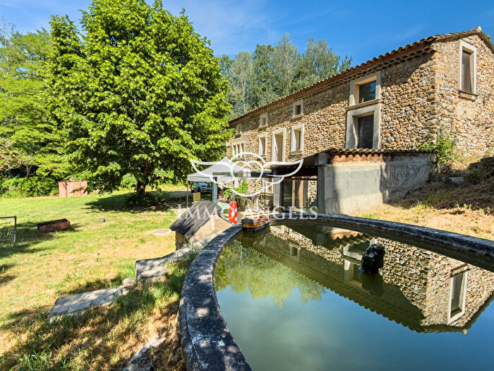 Maison 5 pièces à Vaison-la-Romaine, à vendre