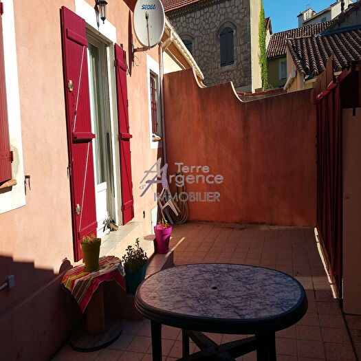 Maison à vendre - Beaucaire, Centre-ville - 3 pièces - 2 chambres