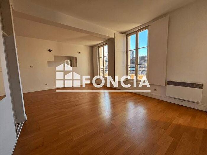 Appartement à louer - Les Parterres, Saint-Germain-en-Laye - 1 pièce