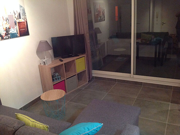 Appartement à louer - Saint-Denis, Petite-Ile, Bas de la Rivière - 1 pièce