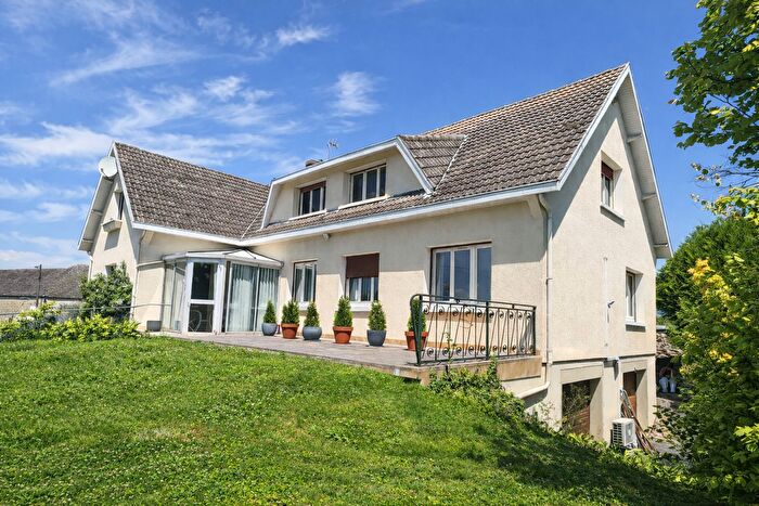 Maison à vendre - Saint-Loup-de-Buffigny - 12 pièces - 6 chambres