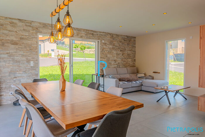 Saint-Romain-de-Popey : Maison 5 pièces à vendre