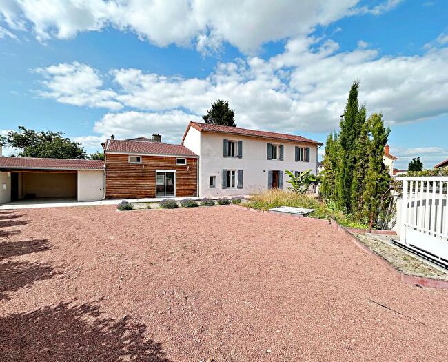 Maison à vendre - Riorges - 4 pièces - 3 chambres