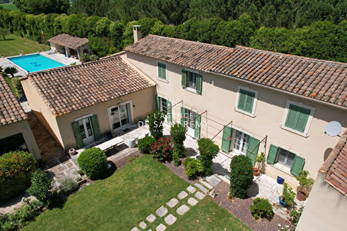 Maison à vendre - Saint-Rémy-de-Provence - 8 pièces - 5 chambres
