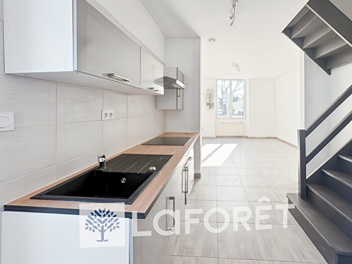 Appartement 3 pièces à Gémozac, à louer