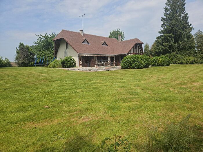 Saint-Philbert-des-Champs - Maison 8 pièces à vendre