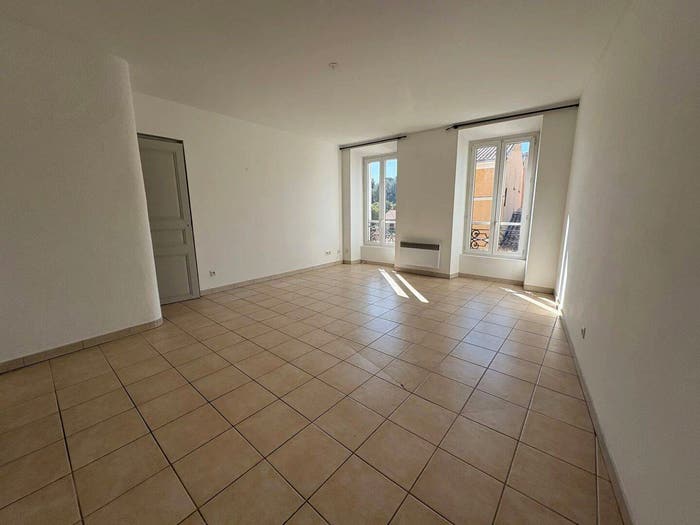 Jouques : Appartement 2 pièces à louer