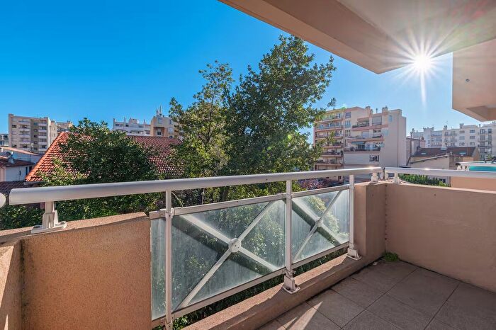 Nice, Californie, Carras : Appartement 1 pièce à louer