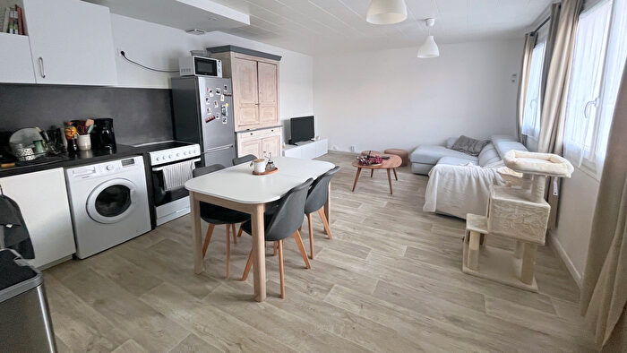 Appartement à louer - Bû - 2 pièces - 1 chambre