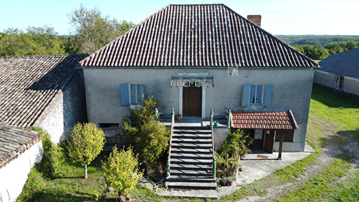 Maison à vendre - Lauzerte - 6 pièces - 4 chambres