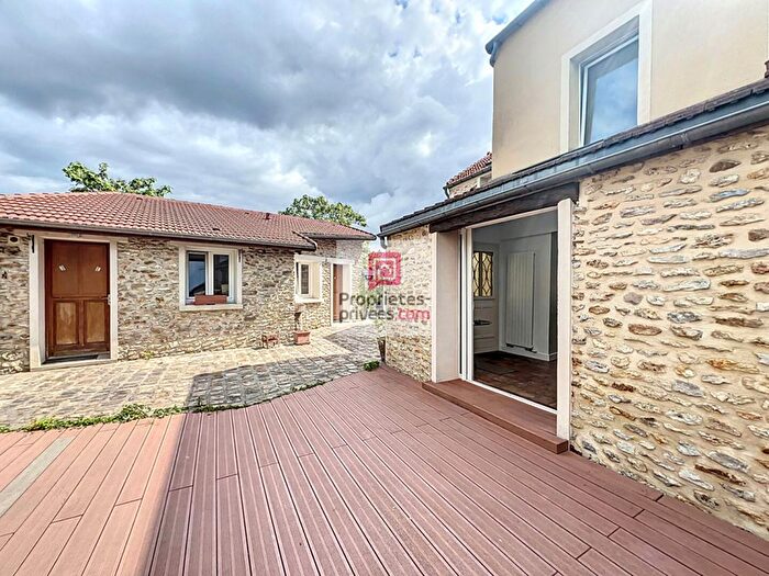 Le Perray-en-Yvelines : Maison 7 pièces à vendre