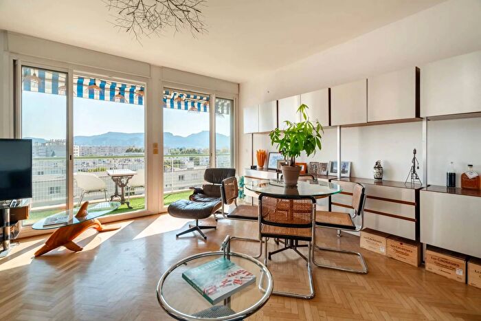 Appartement à vendre - Marseille e , Les Borels - 3 pièces - 3 chambres