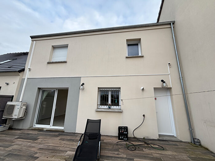 Maison à louer - Saran, Centre-ville, Bois Joly, La Chiperie - 5 pièces - 4 chambres