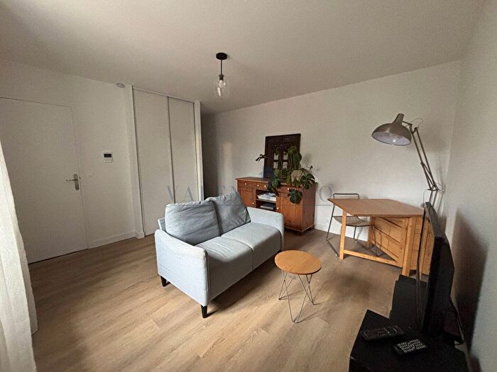 Appartement à louer - Eglise, Neuilly-Plaisance - 2 pièces - 1 chambre