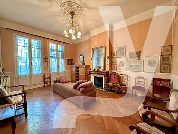 Maison à vendre - Draguignan, Esplanade, Saint-Léger - 16 pièces