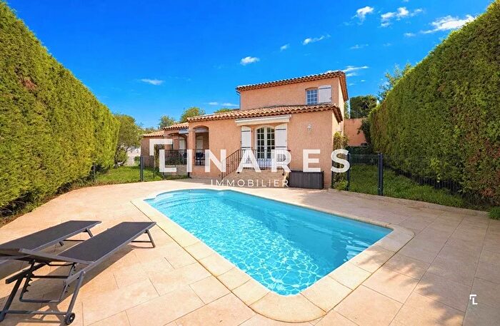 Maison à vendre - Marseille e , Les Camoins - 6 pièces - 5 chambres