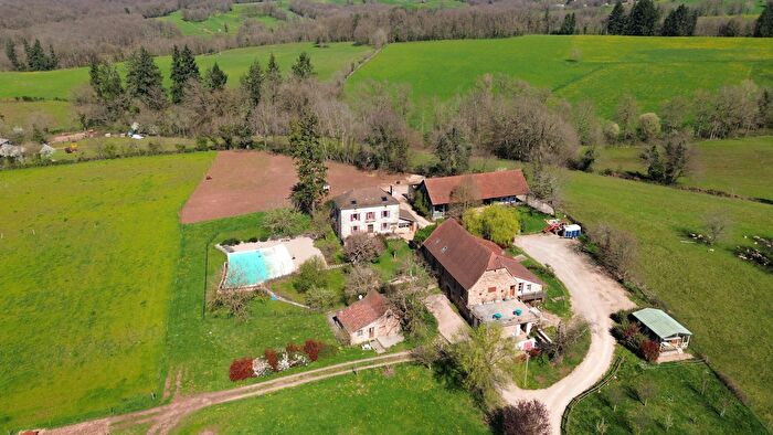 Maison à vendre - Gramat - 16 pièces - 11 chambres