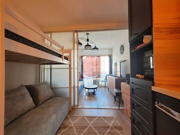 Nice, Promenade des Anglais, Rue de France : Appartement 1 pièce à louer