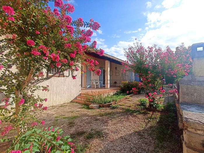 Maison 4 pièces à louer à Saint-Rémy-de-Provence