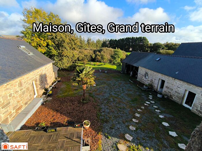 Maison 7 pièces à Plouégat-Moysan, à vendre