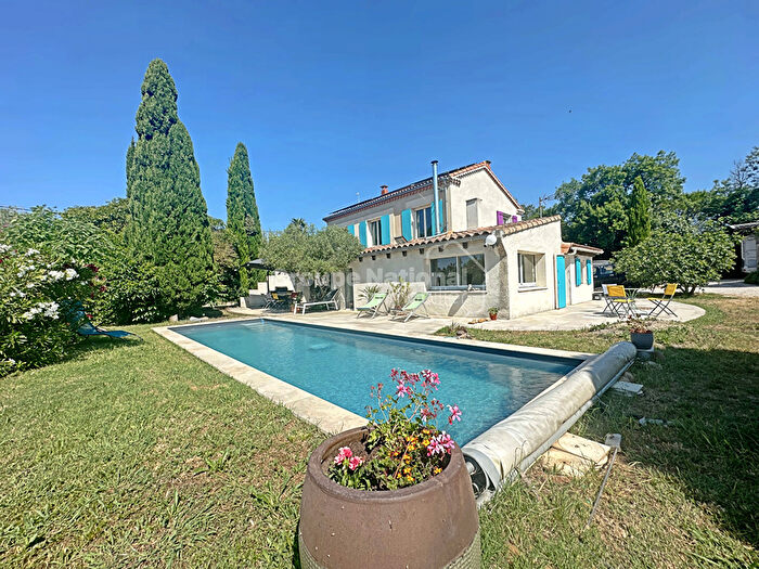 Maison 8 pièces à Arles, Pont de Crau, Moulès, à vendre