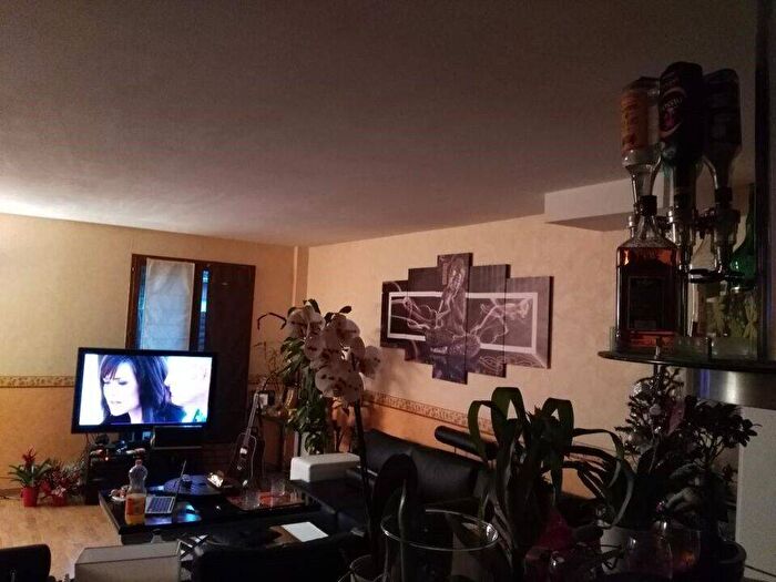 Appartement à louer - Nord Ouest Sud Est, Nandy - 1 pièce