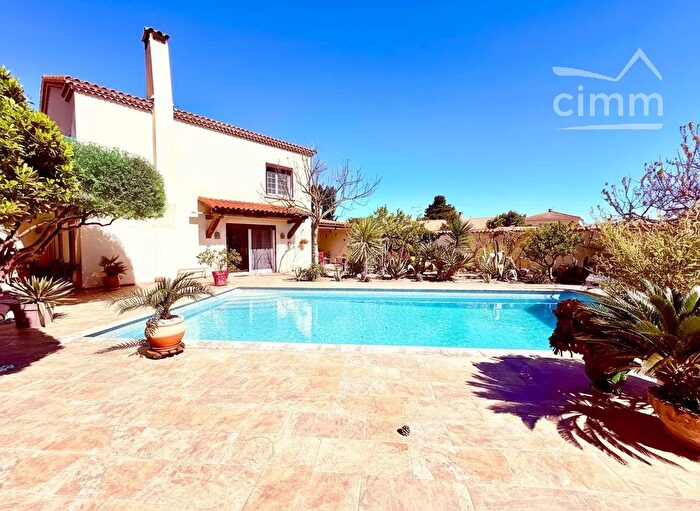 Maison à vendre - Port-Saint-Louis-du-Rhône - 6 pièces - 4 chambres