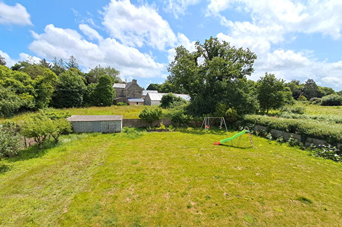 Maison à vendre - Minihy-Tréguier - 6 pièces - 4 chambres