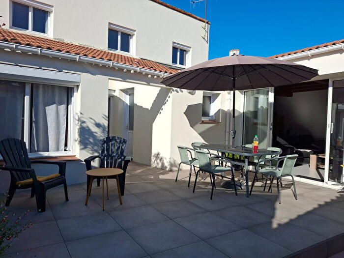 Maison à vendre - Nieul-le-Dolent - 7 pièces - 4 chambres