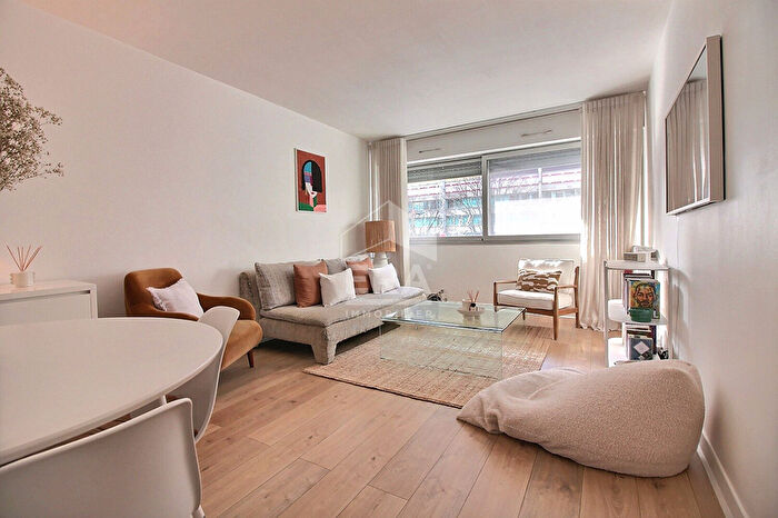 Appartement à vendre - Clichy, République, Victor Hugo - 3 pièces - 2 chambres